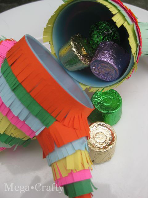 Mega•Crafty: Mini Pinatas