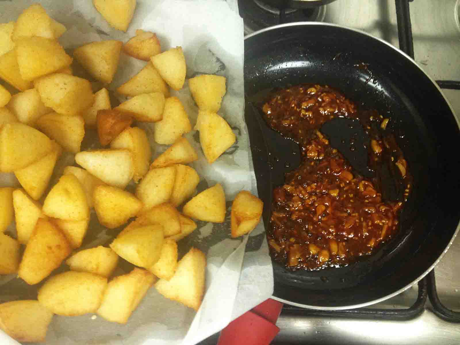 CHILLI IDLI RECIPE - LEFTOVER RECIPES / SPICY SNACK