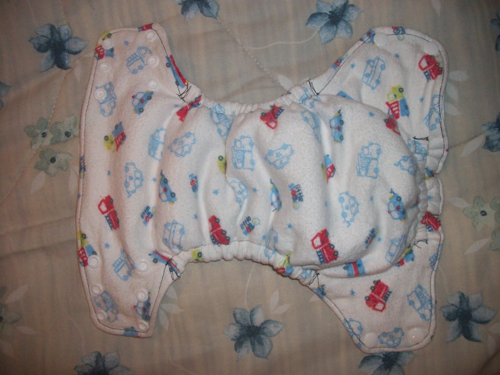 Simple Diaper-Sewing Tutorials: Amazon Contour Fitted Diaper #1