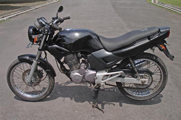 campur aduk: honda tiger batik