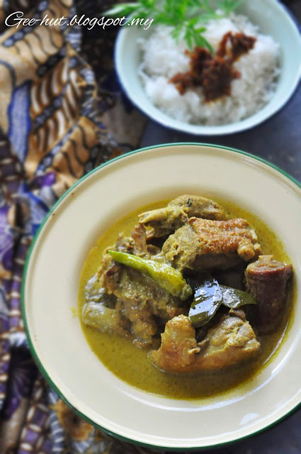 GeeHut: Itik salai masak lomak cili api