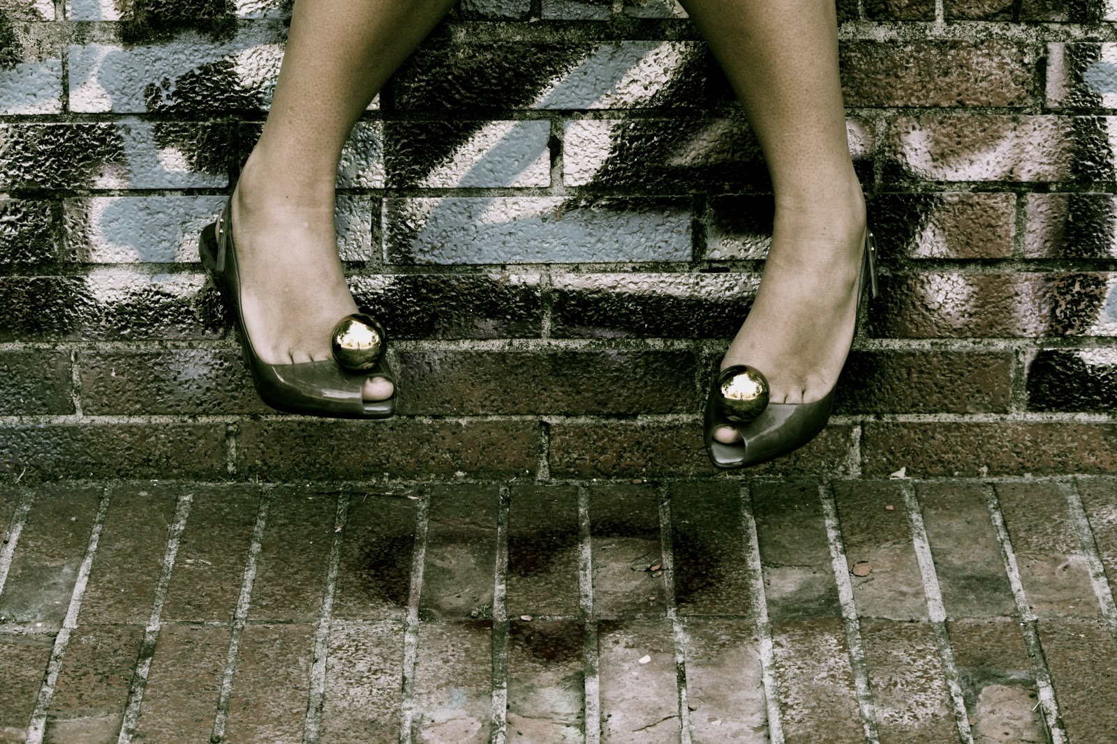 trace my heels