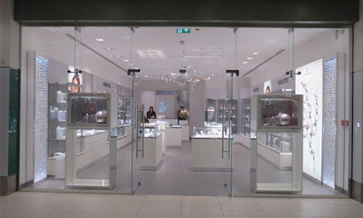 Top ShopFronts: Create Awesome Impressions with Glass Shop Fronts