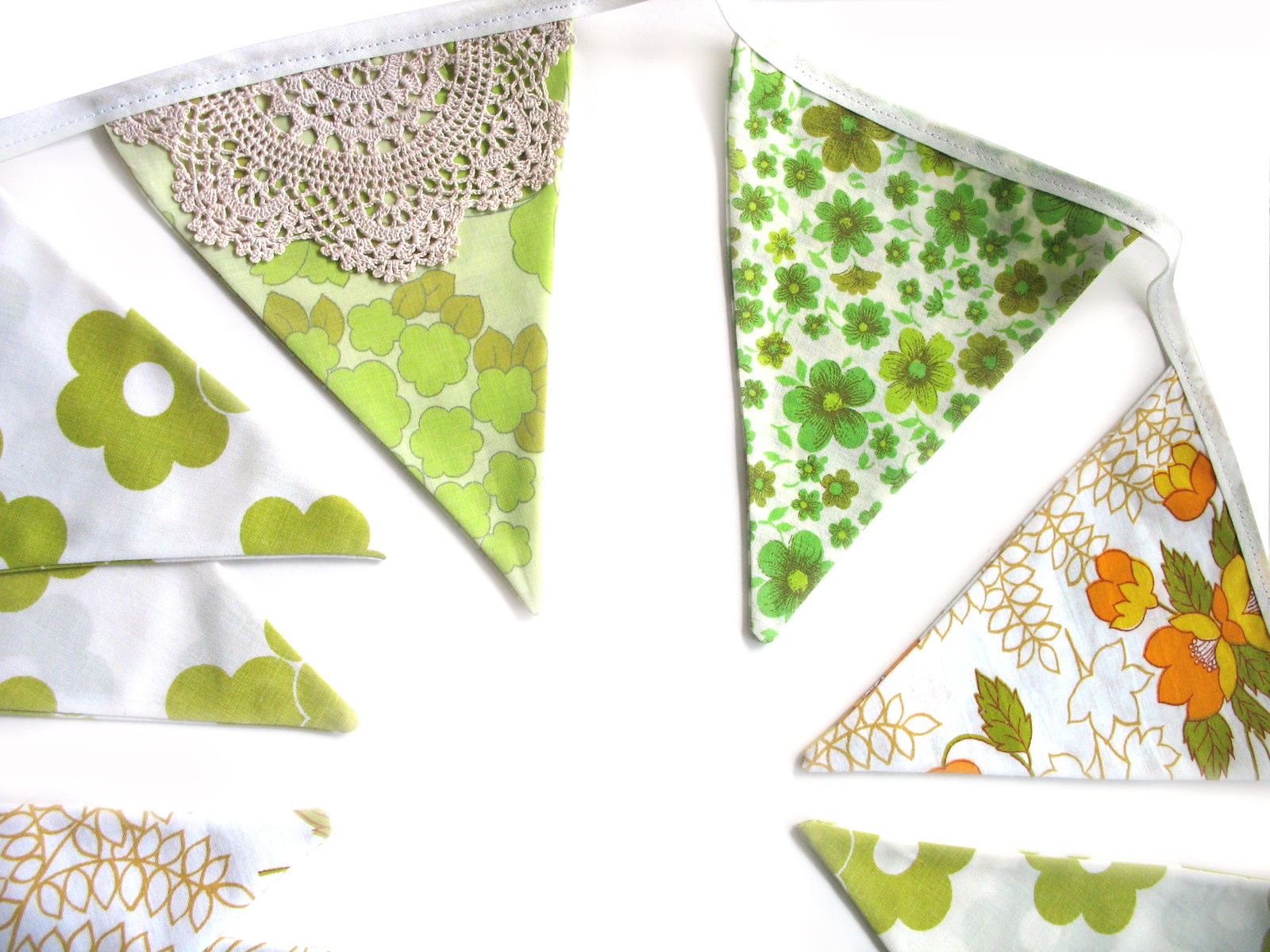 Merry-Go-Round Handmade: Merry-Go-Round Handmade Vintage Bunting in ...