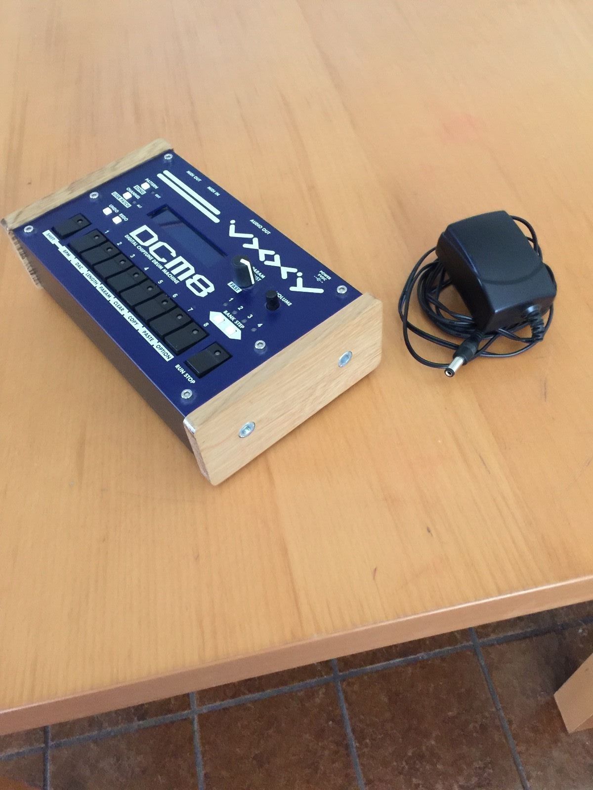 MATRIXSYNTH: VXXY DCM8 Digital Chiptune Drum Machine Synth