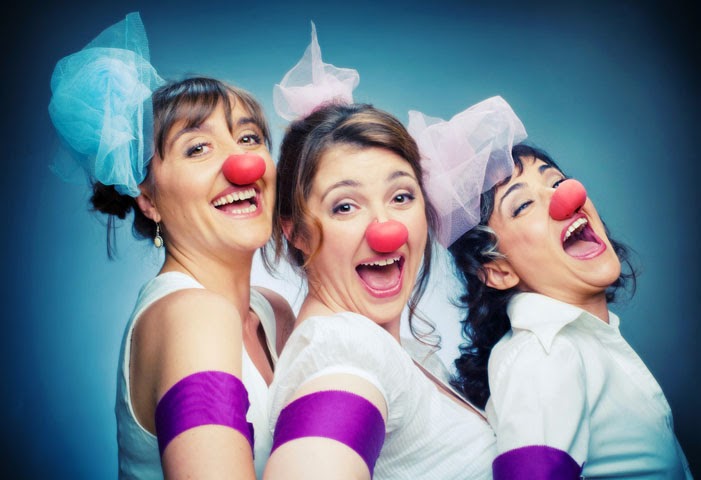 La comedia: Caracteristicas de la Comedia