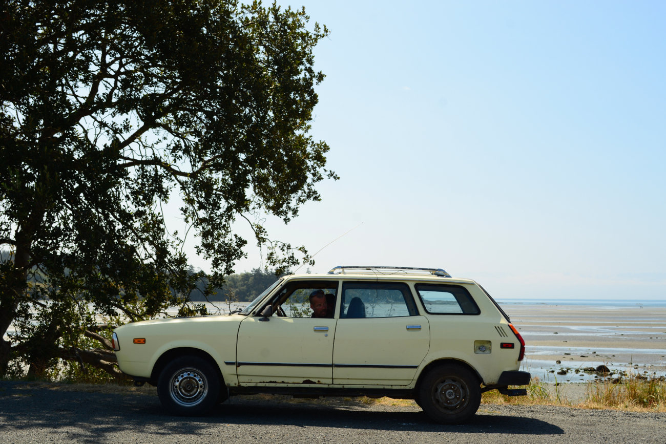 OLD PARKED CARS.: 1979 Subaru DL 4wd Wagon.