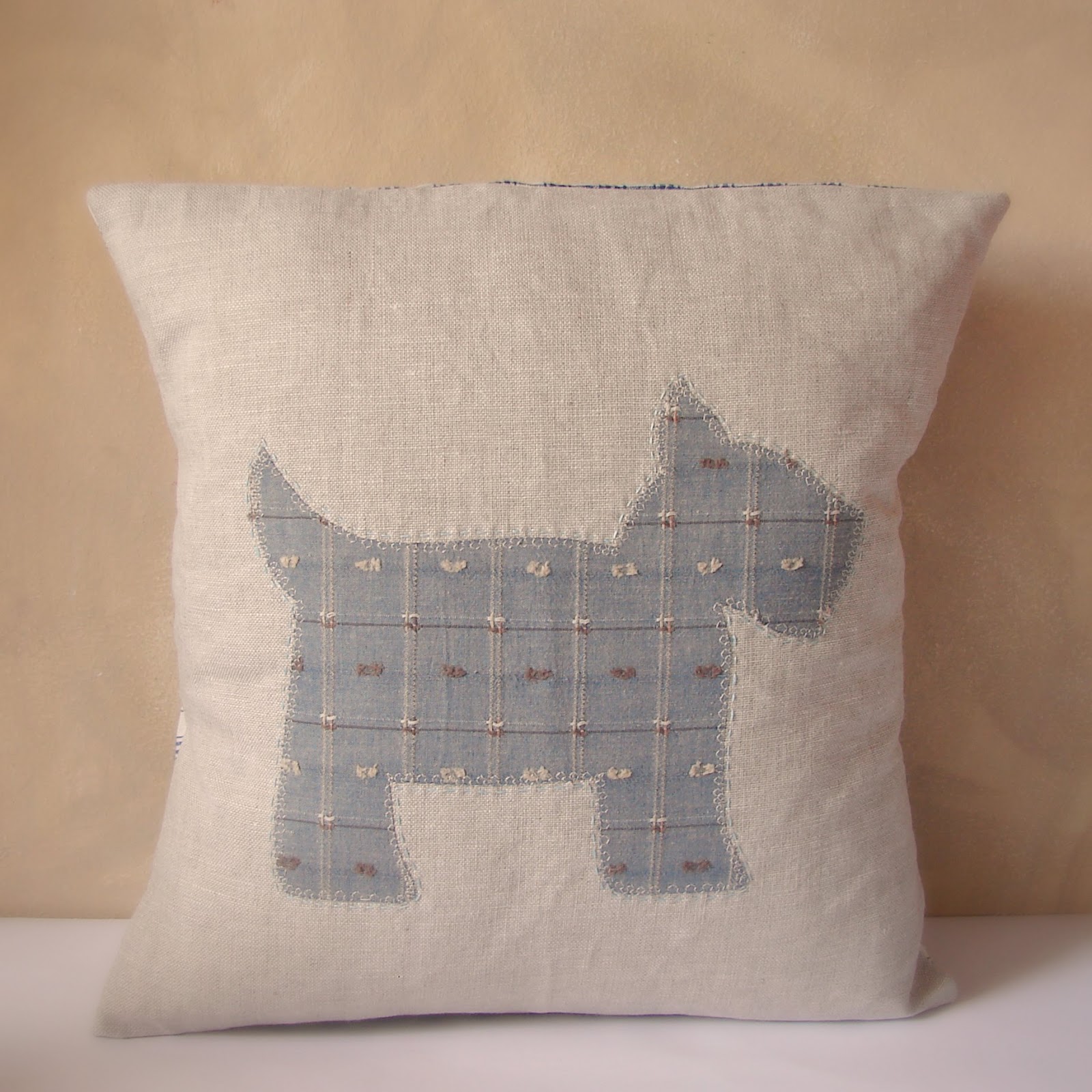 Roxy Creations: Scotty dog cushions