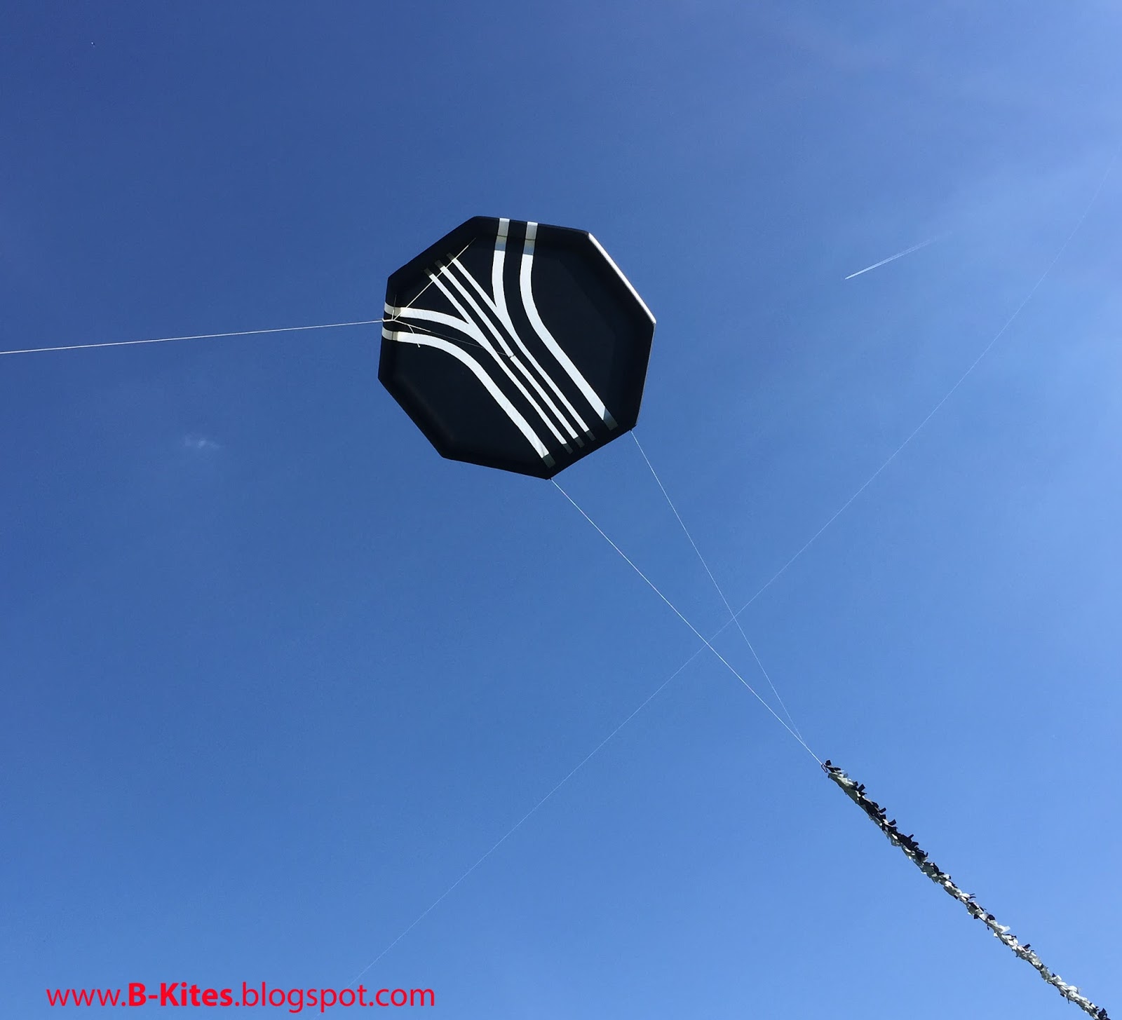 B-kites: Atari kite