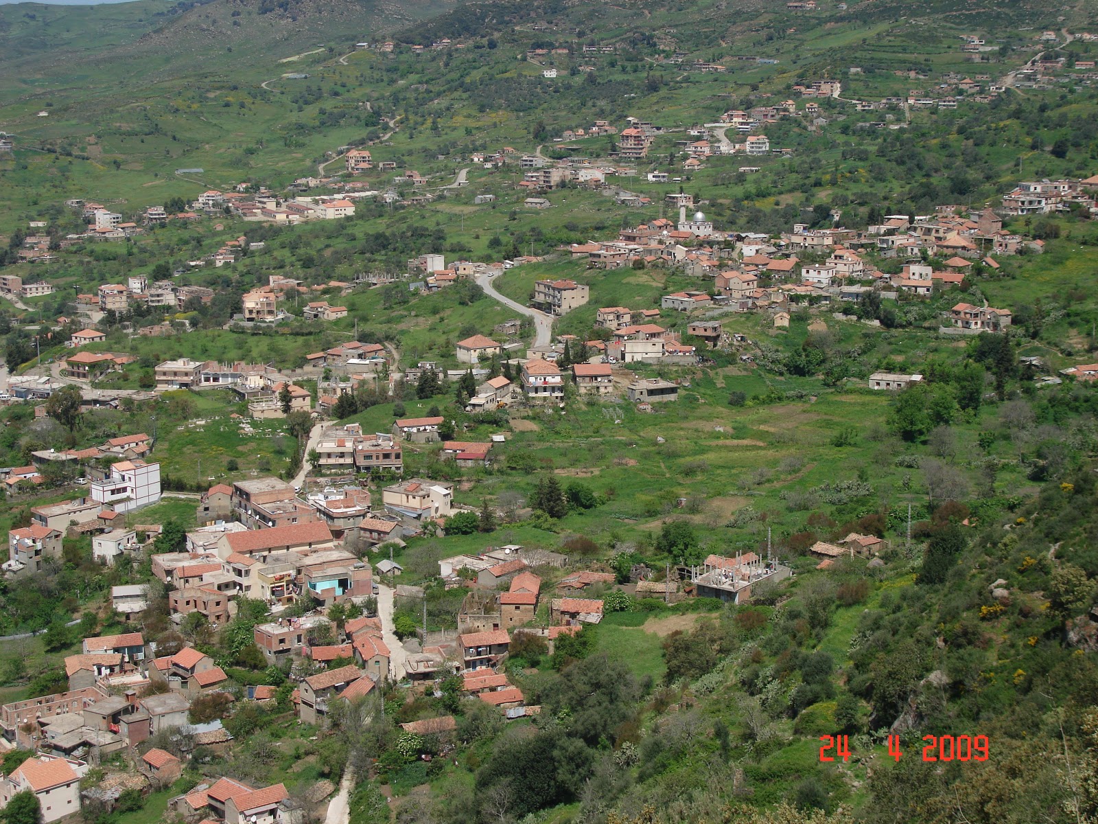 ABIZAR: Localité située sur le versant méridional du massif montagneux ...