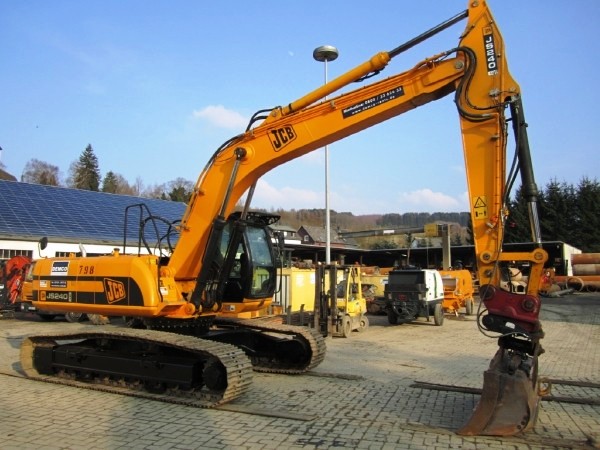 Excavator pe senile JCB JS 240 LC An 2008 PRET 71.500 Euro