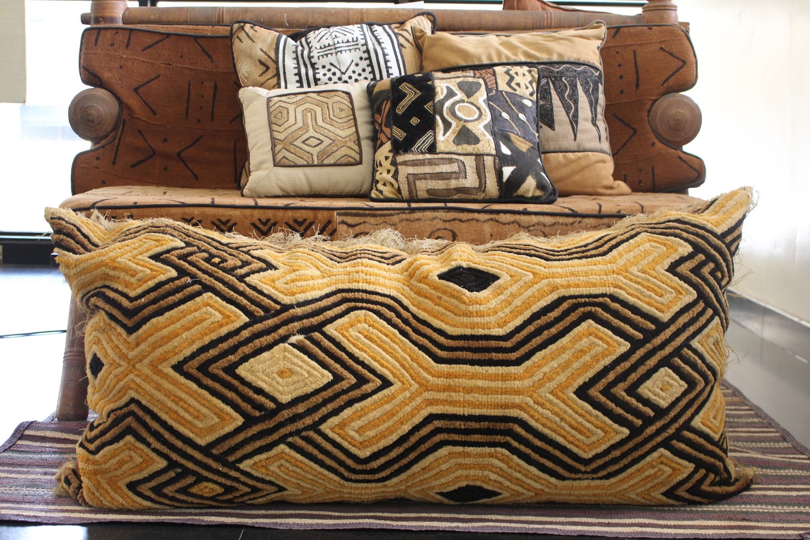 Kenyan Arts Review: ‘VANISHING’ AFRICAN TEXTILES VERY VISIBLE AT ...