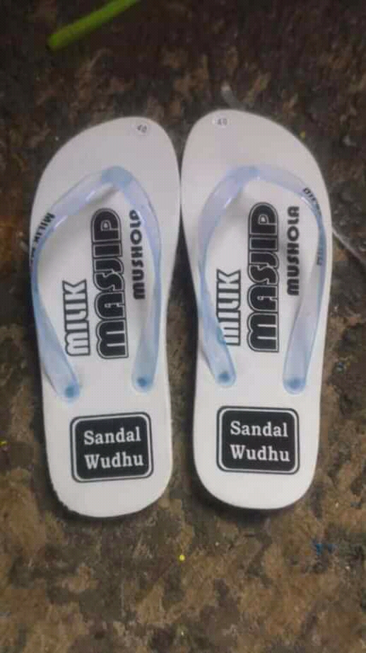 sandal spon