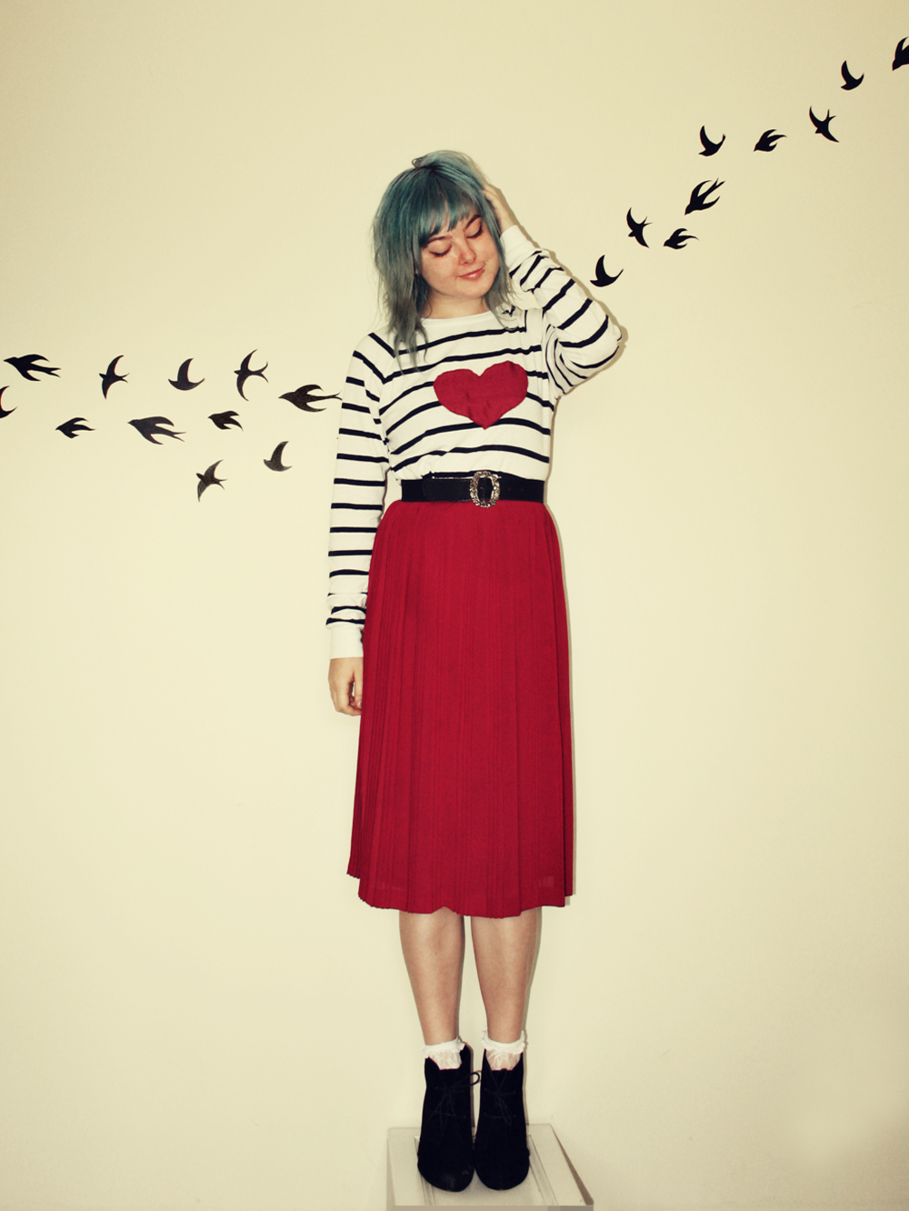 The Pineneedle Collective: DIY Heart Sweater