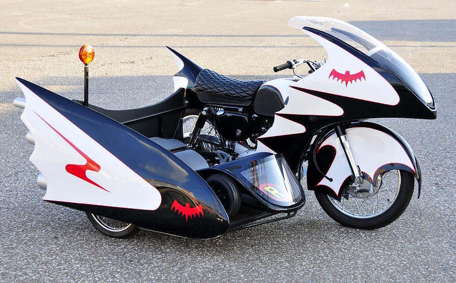 Bikes vs Rock vs Fun: Theme Bikes - Batman’s vintage Batcycle