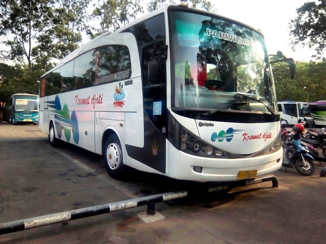 Perbandingan Mercedes Benz OH 1526 Dengan Hino RK8/ R260 dan Keunggulan ...