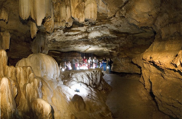 Show Caves to Visit in Missouri - Part 1