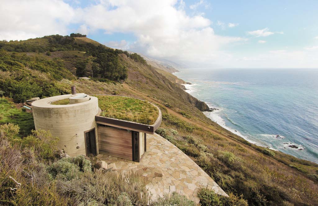 If It's Hip, It's Here (Archives): A Look Inside and Out of Thomas ...