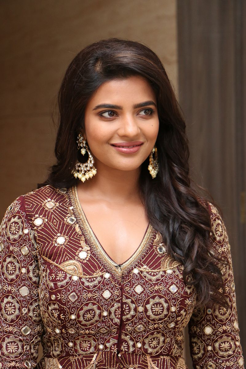 Actress Aishwarya Rajesh Latest Stills.
