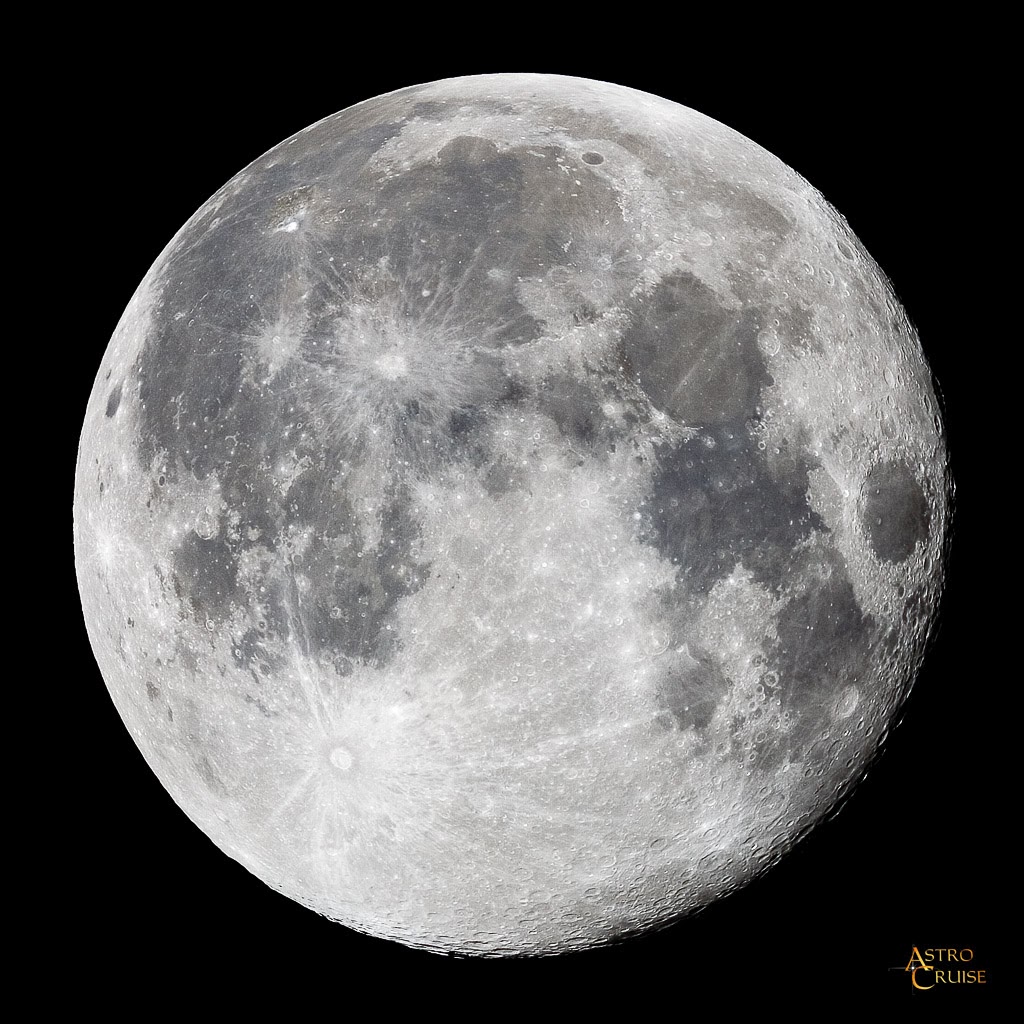 pseudoparanormal: Moon and Moods?