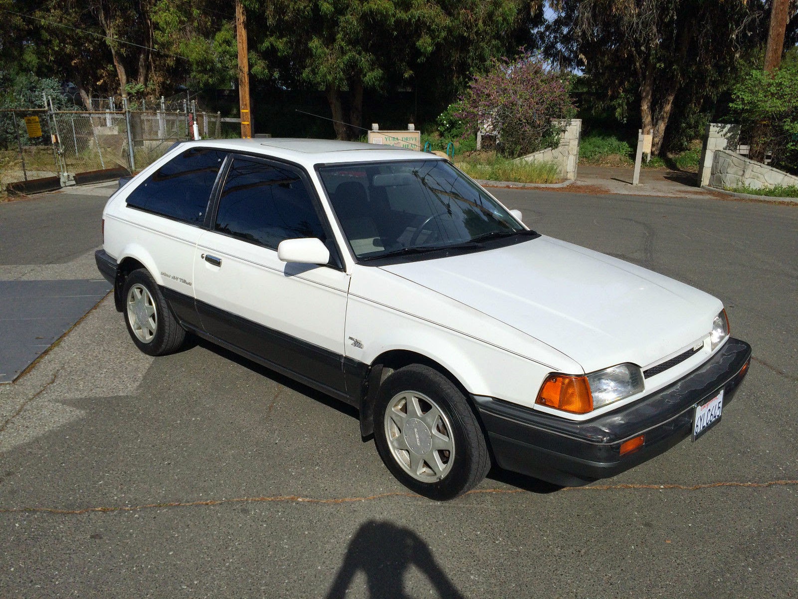5k: Turbo Hatch: 1988 Mazda 323 GTX - DailyTurismo