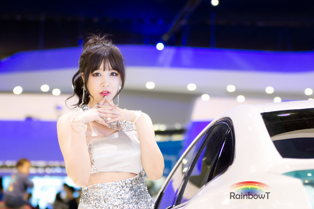 FinlandCar.com: Hong Ji Yeon At Seoul Motor Show 2015
