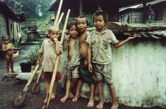 BALI NEWS - AS TOURISM RISES, SO DOES POVERTY ~ Bali Island Information ...