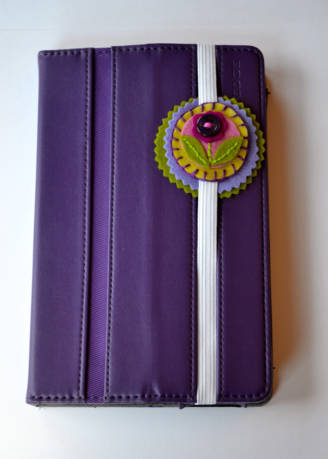 The Domestic Doozie: Elastic Bookmark Tutorial