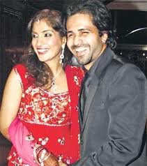 Bollywood Stars: Emraan Hashmi And His Wife Parveen Pictures