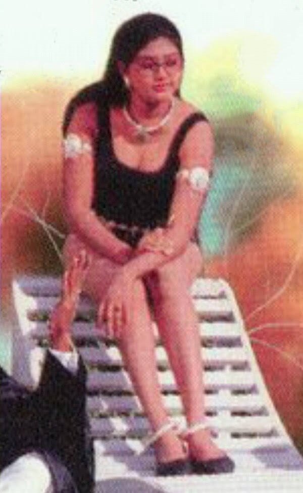 Telugu TV Bhamalu: Kinnera hot