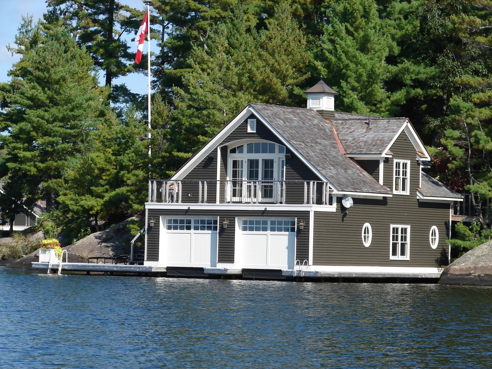 Just things and thoughts: Beautiful Boathouses of Muskoka