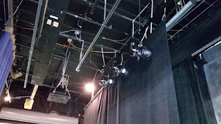 Rick Wilcox Magic and Comedy Show : Upgrading Theater Lighting