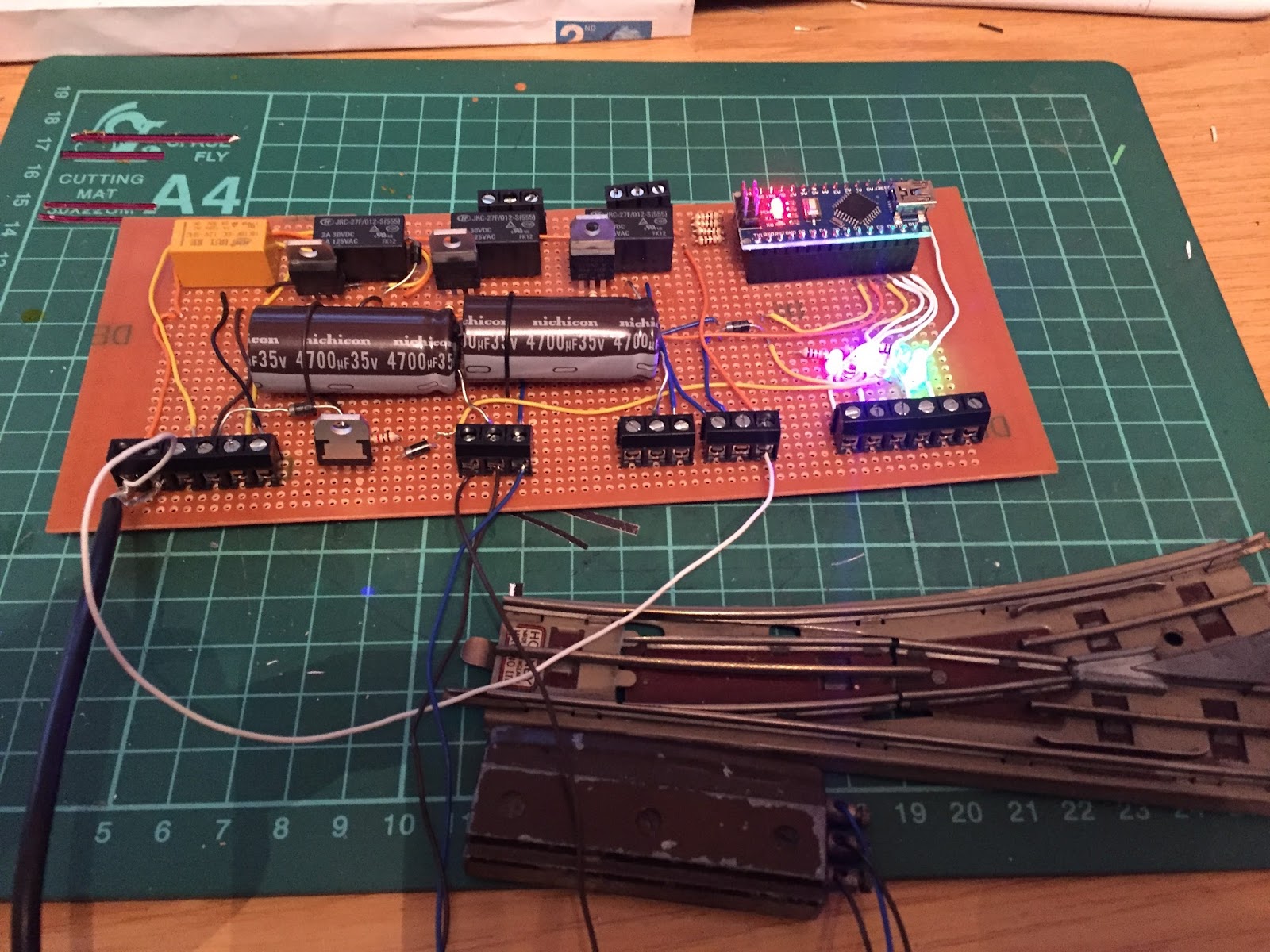 Hornby Dublo 3 Rail: Arduino shuttle control - part two