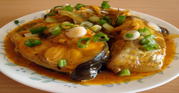Adobadong Pantat / Adobong Hito (Stewed Catfish) Recipe - Pinoy Food Island