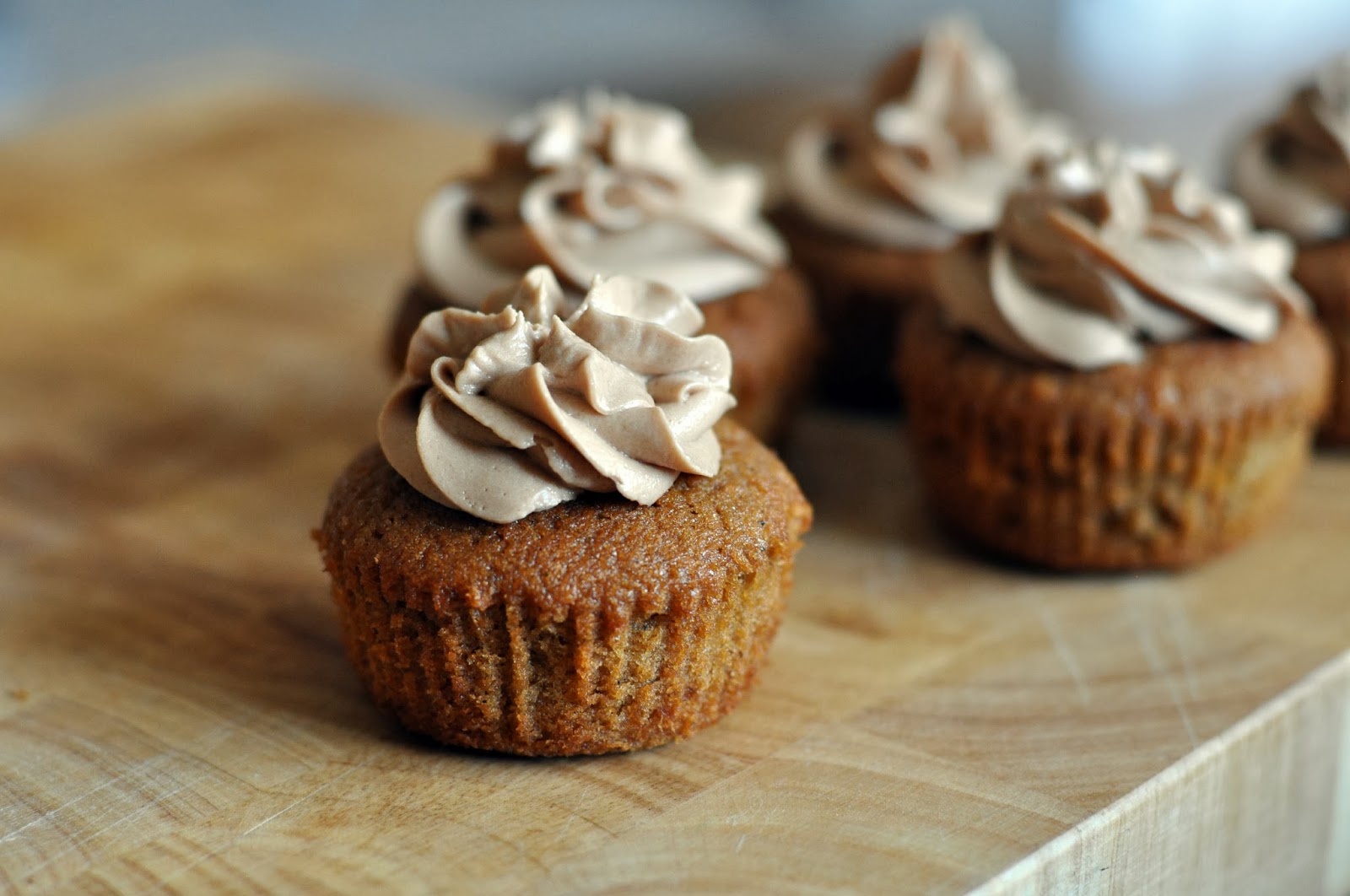 Mini Caramel Coffee Cakes | Sophie Loves Food