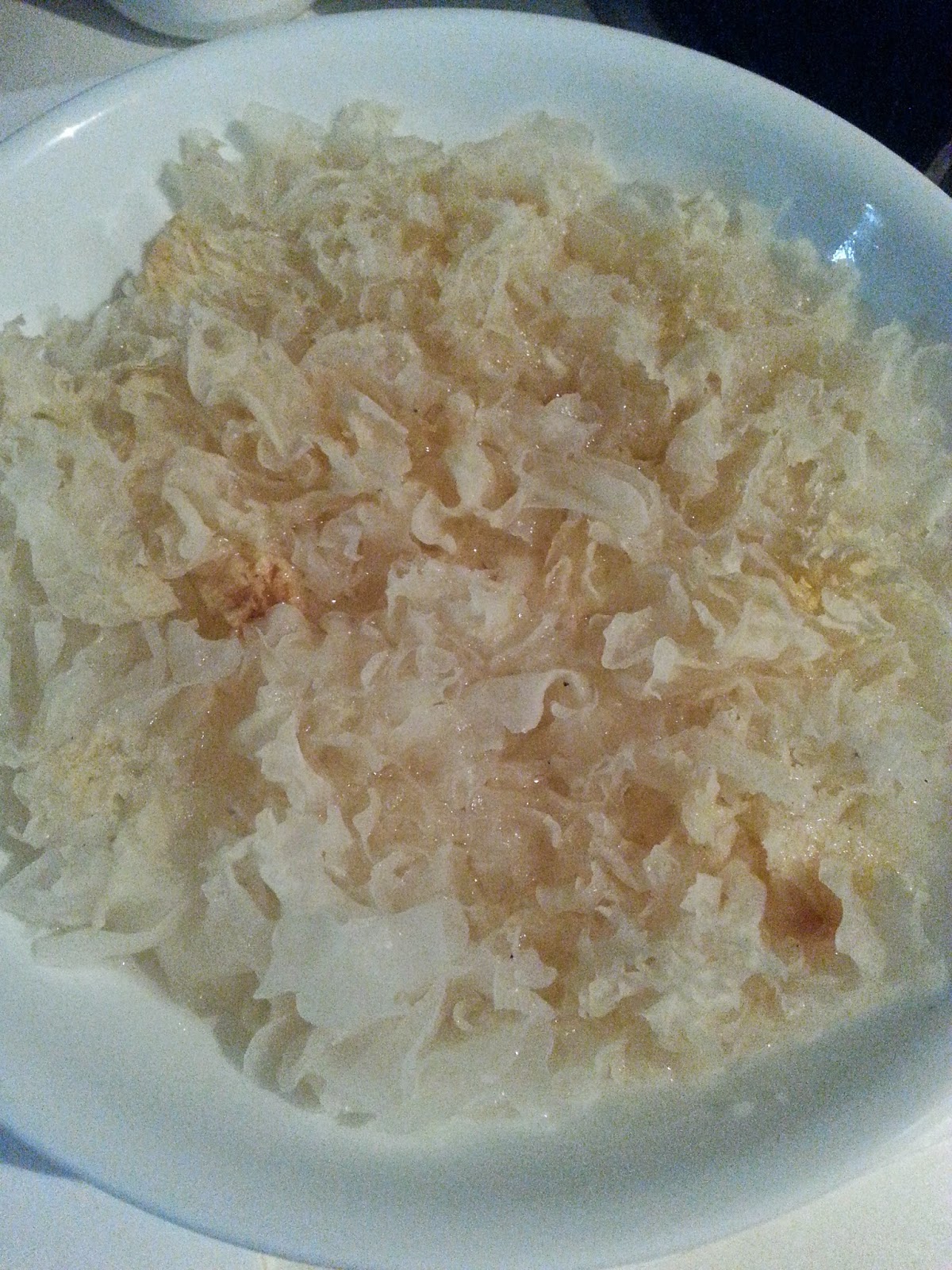 Snow Fungus with Dehydrated Cole Soup