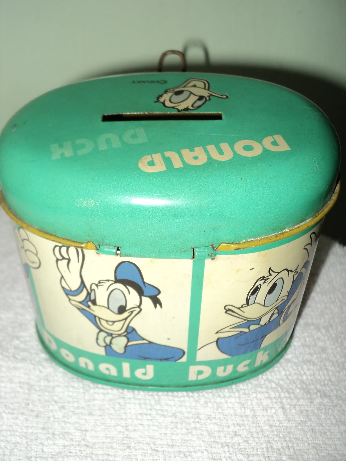 KOLEKSI PAK MAT TAHIR BARANGAN OLD SKOOL: Donald Duck tabung duit...