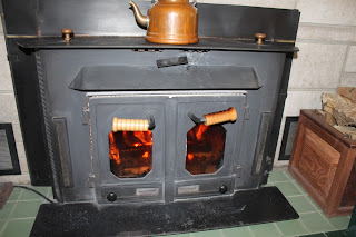 SheJunks: Our Old Buck Stove....