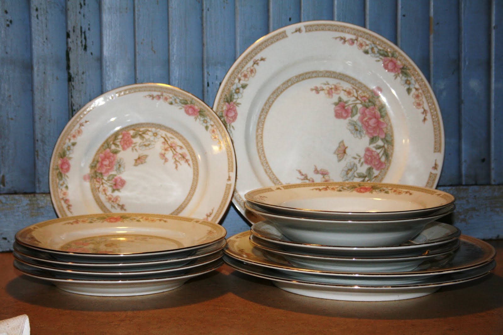Maywood Cottage: Fine China