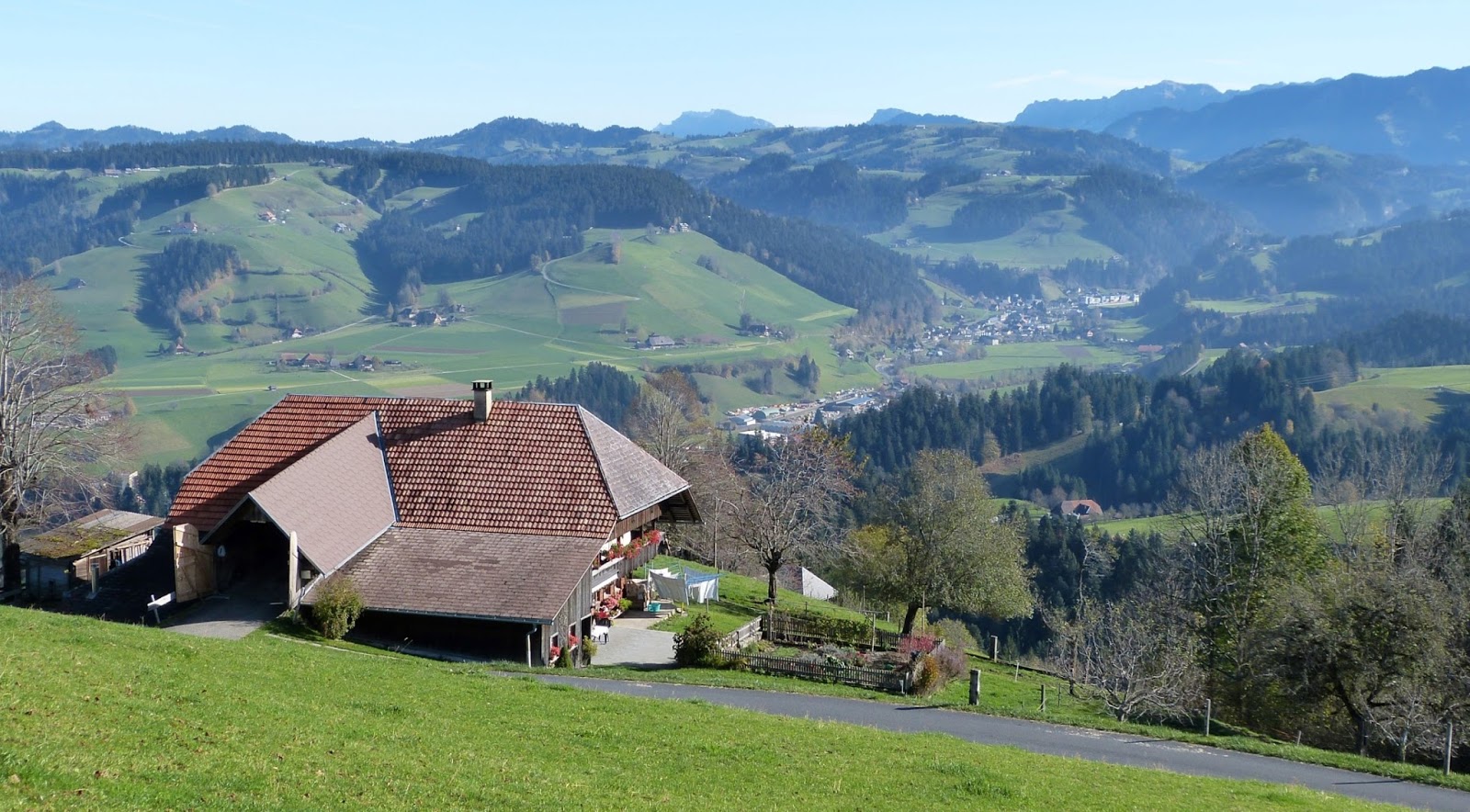 Hiking in Switzerland – Gabrielle and Urs: From Langnau to Eggiwil in ...