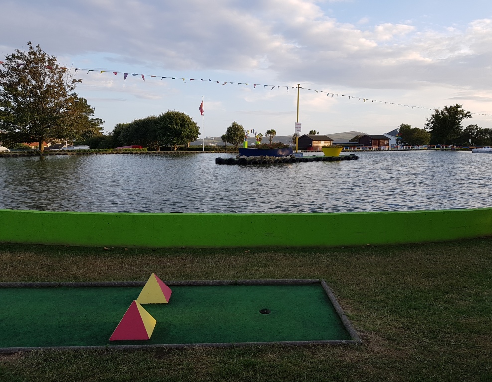 The Ham and Egger Files: The Crazy Golf course at Onchan Pleasure Park ...