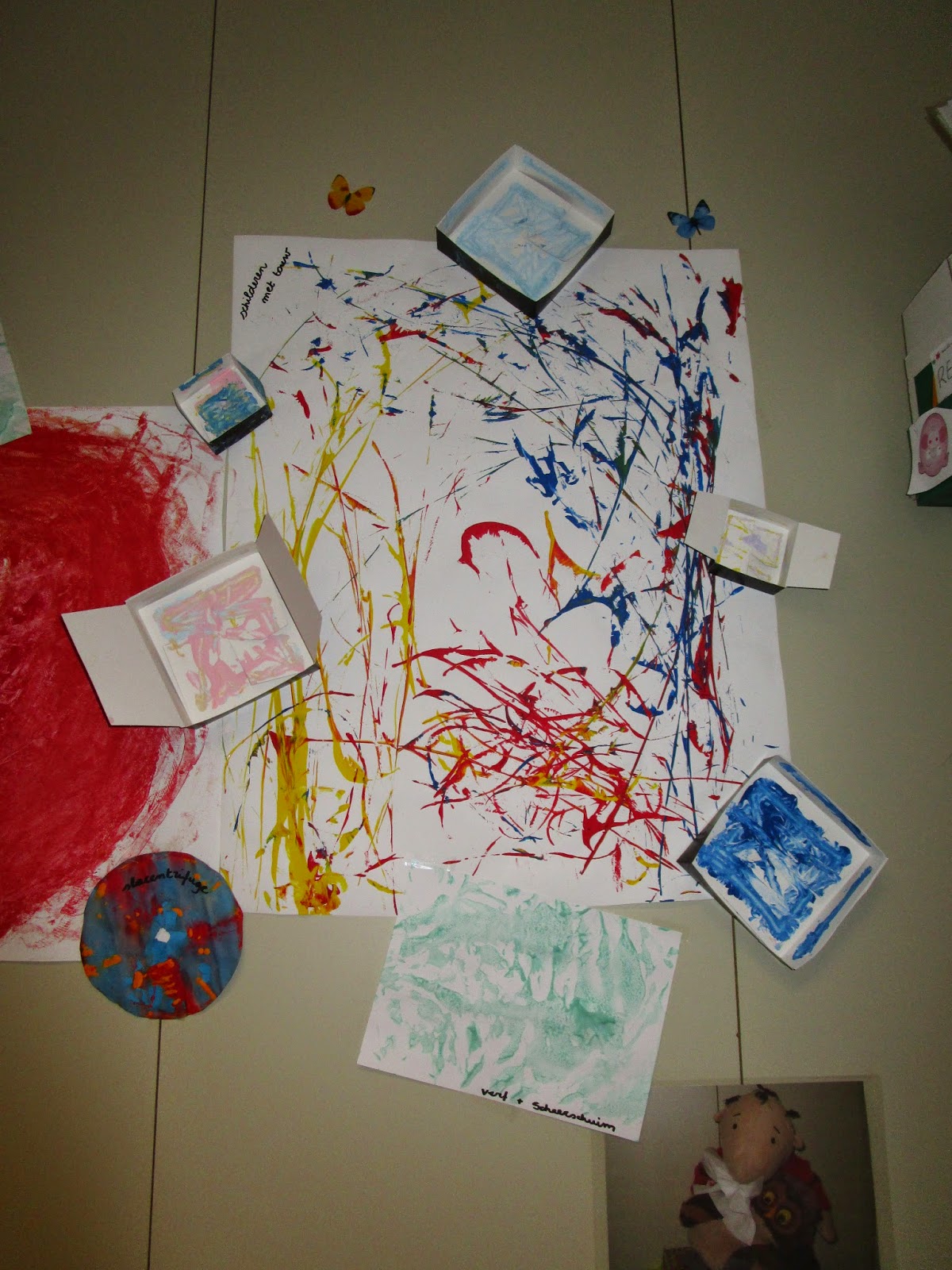 vriendjes van Jules: schilderen met de handjes met verf en scheerschuim ...