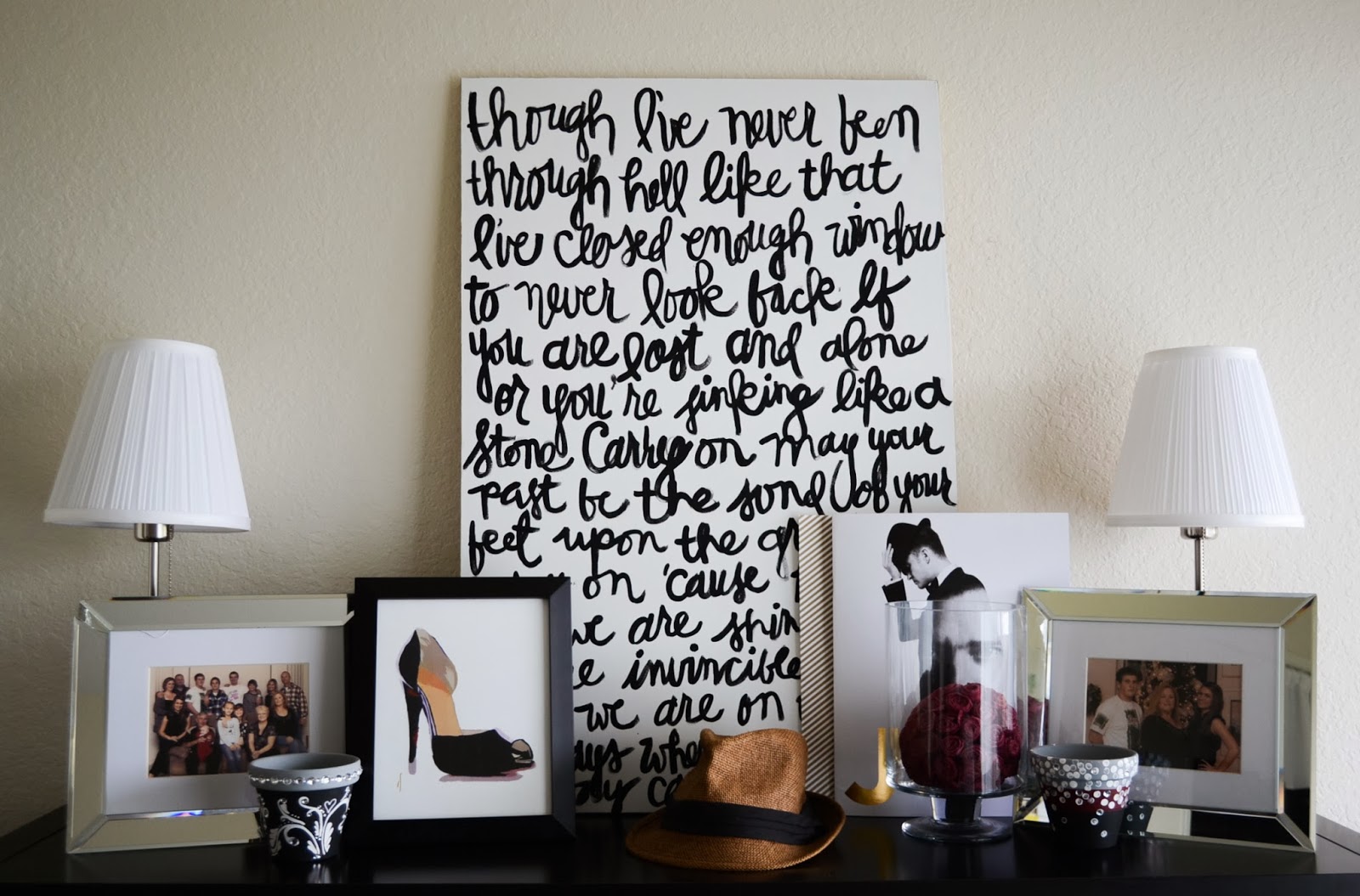 Elise Lindsey: Scripted Art