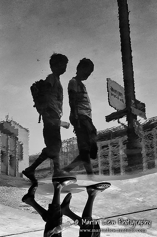Martin Liew PhotoBlog: Street Photo - Inversion