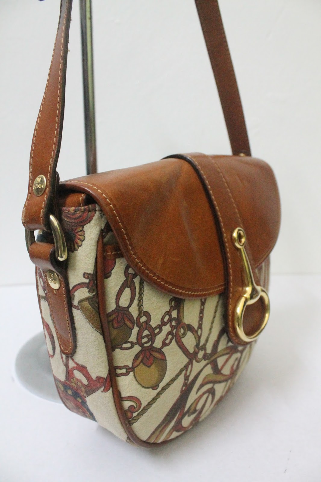 BUNDLEBARANGBAEK: Authentic BONIA Crossbody Bag.