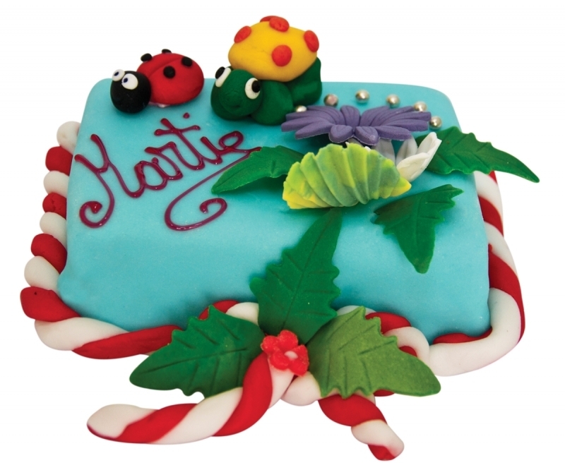 Reteta de acasa: Tort de Martipan cu ocazia Martisorului