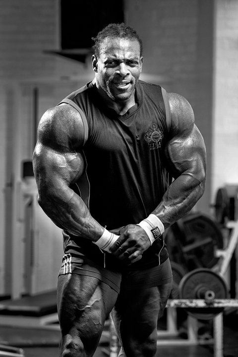 LA PERFECTION FAITE HOMME: ALVIN SMALL 03