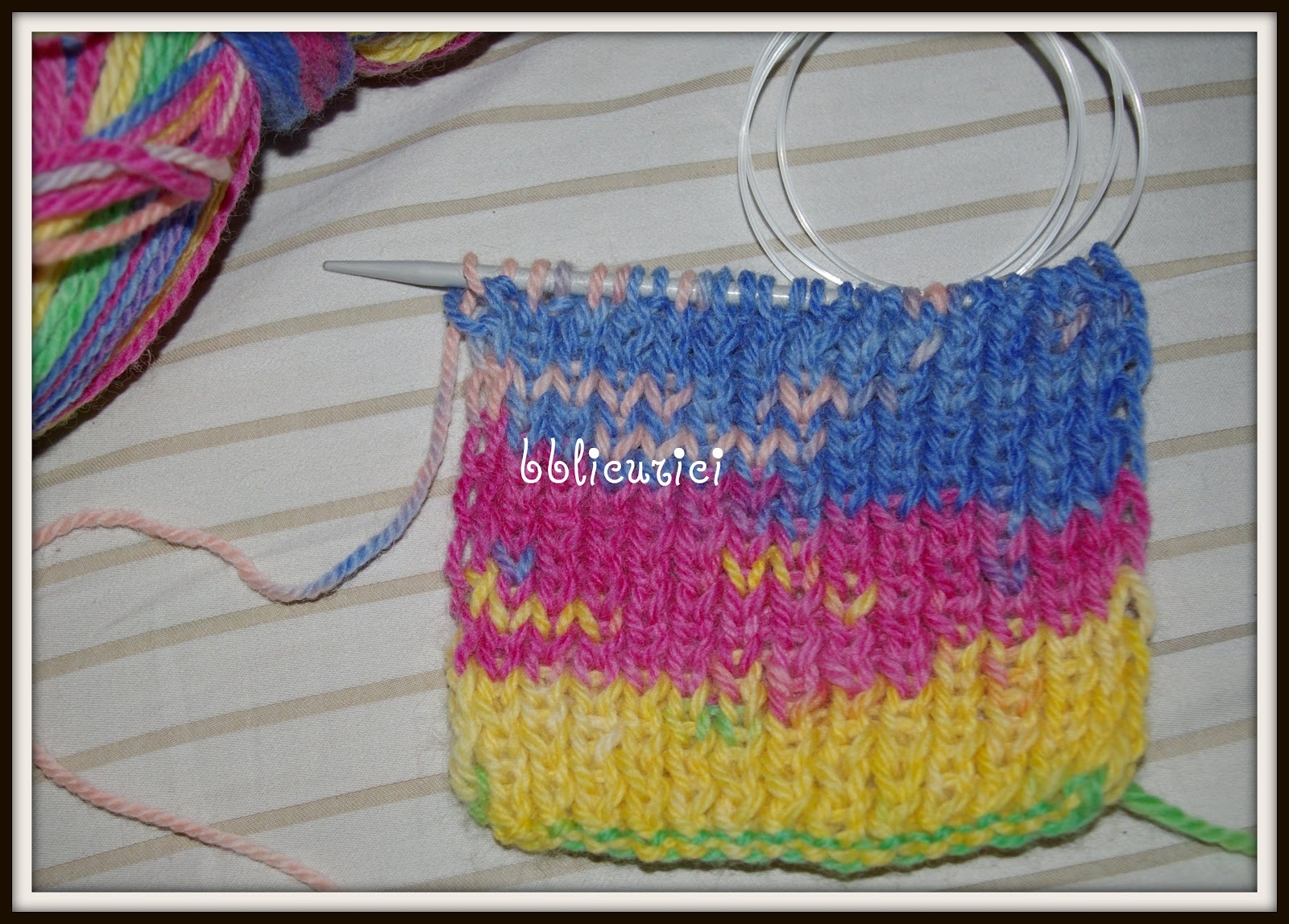 Hainute hand made, flori si farfurii colorate: Tutorial ciorapi ...