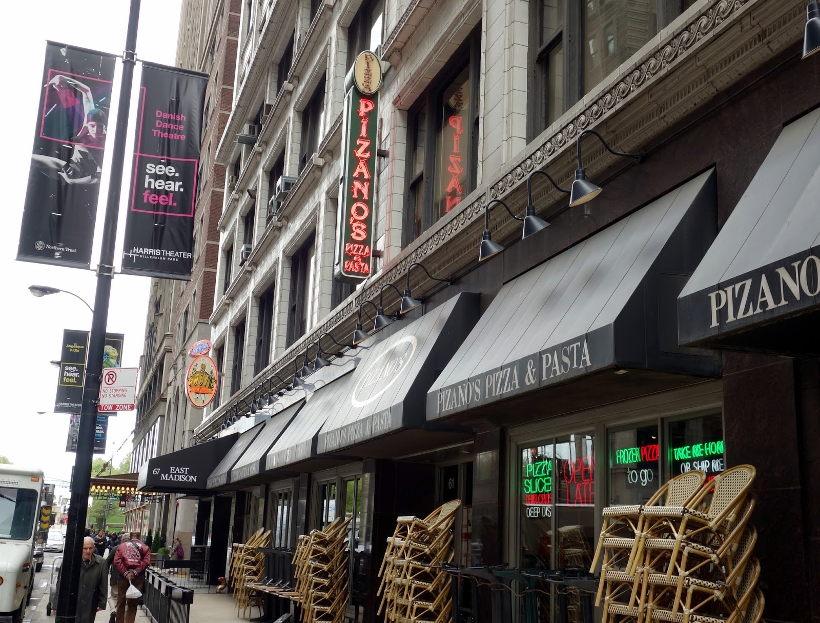 Pizza Quixote: Review: Pizano's, Chicago IL