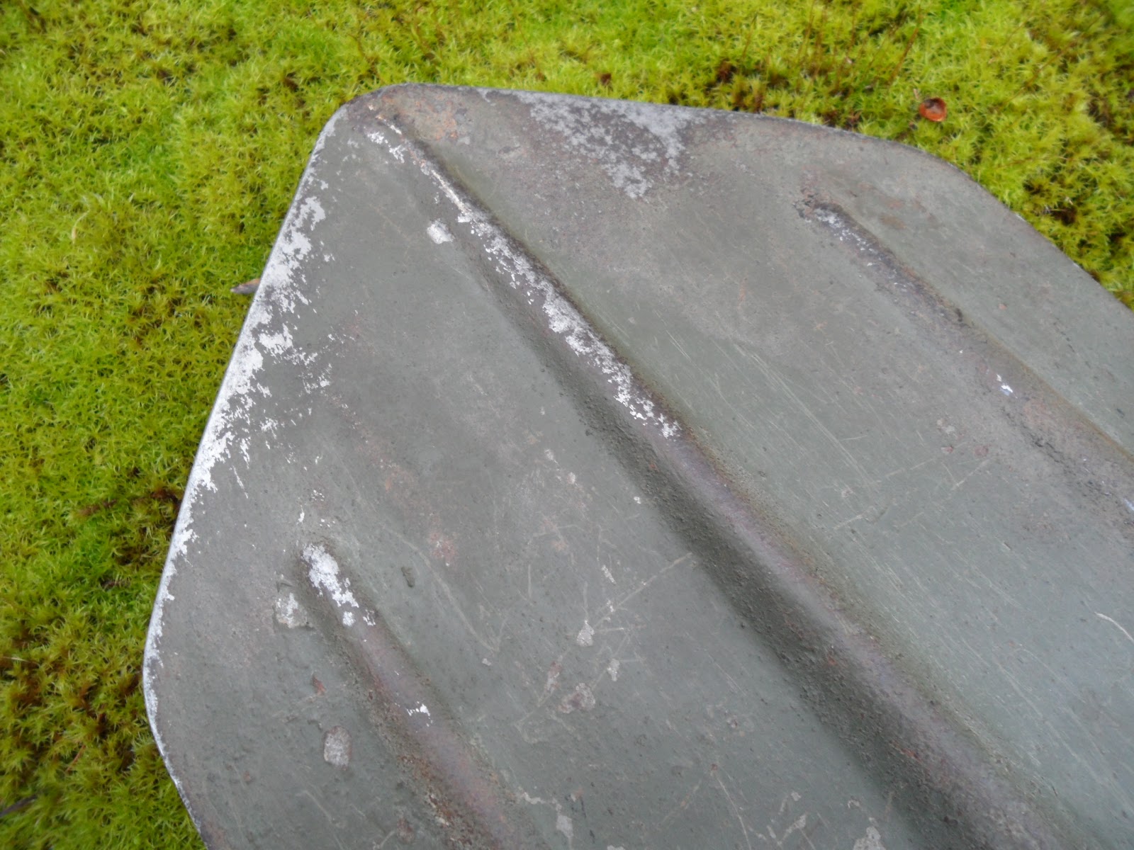 Four Bees: Dutch Army Shovel, Entrenching Tool, Folding Shovel, Post ...